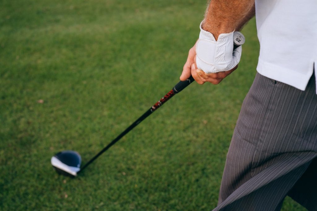 How to Grip a Golf Club - (Full Guide on Club Grips)