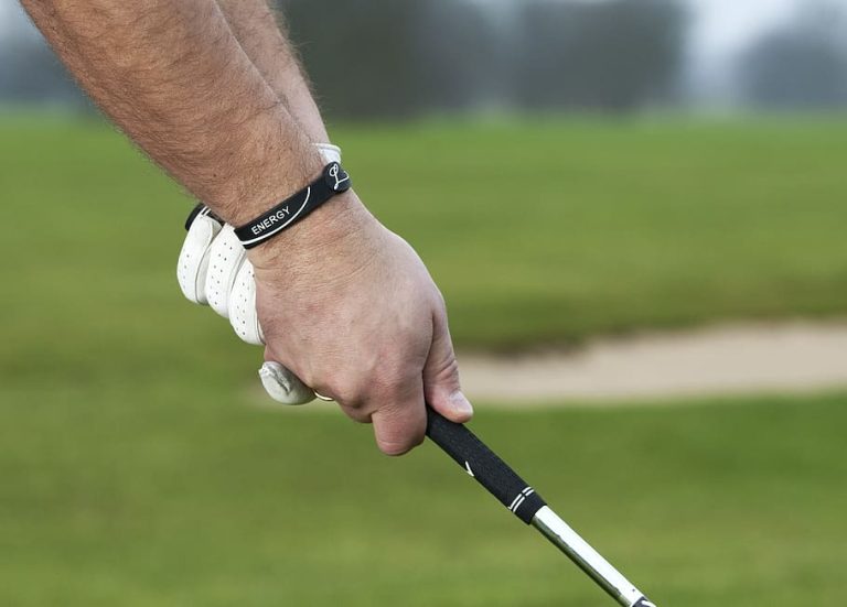How to Grip a Golf Club - (Full Guide on Club Grips)
