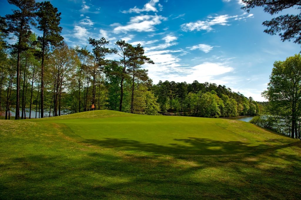 A Guide to the Penn State Golf Course: Facilities, Rates, and More