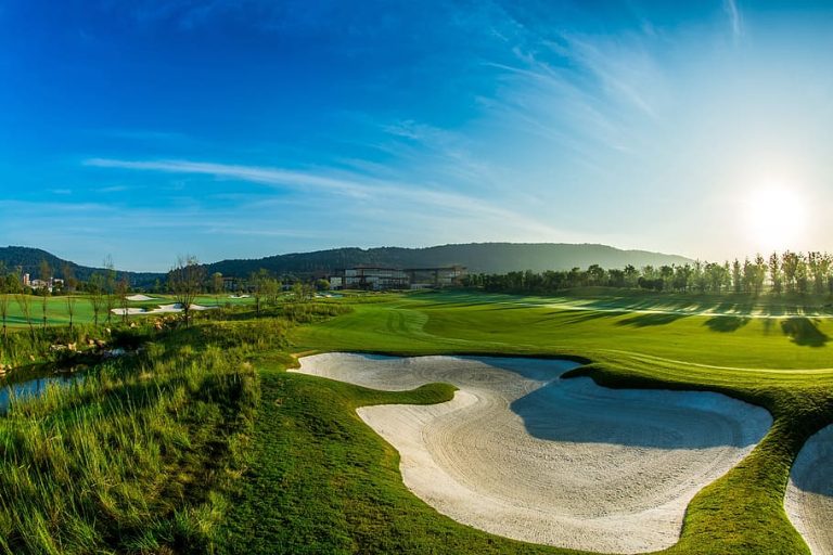 The Ultimate Guide to Sand Valley Golf Rates: Everything You Need to Know